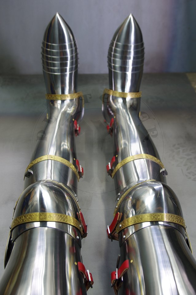 English style leg harness with fully closed cuisses, full greaves with ...